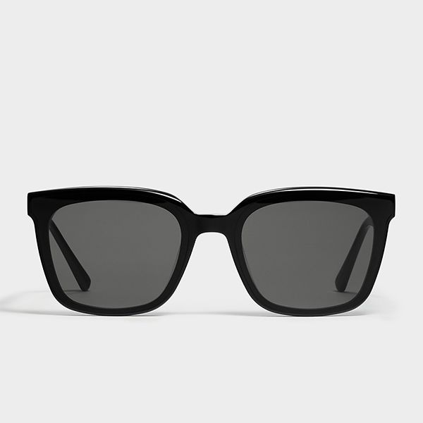 Kính Mát Gentle Monster Plot 01 Màu Đen