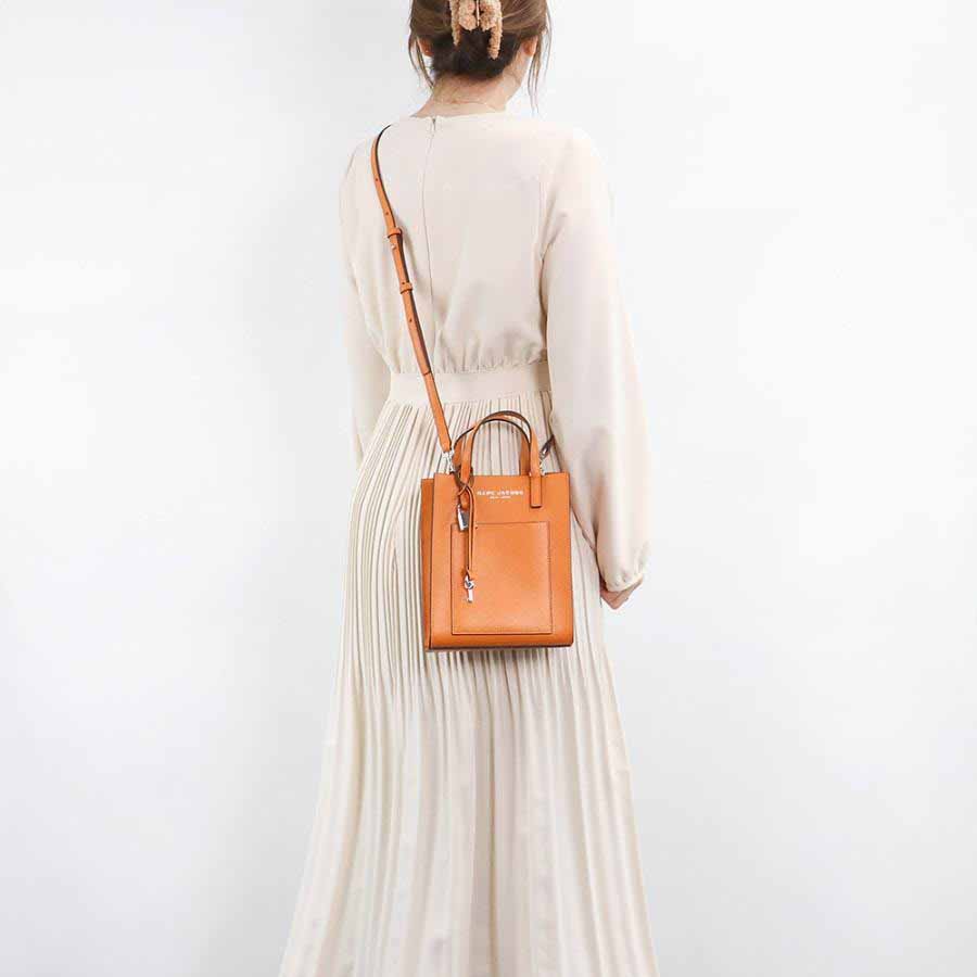 Túi Tote Marc Jacobs Micro Grind Satchel Tote Bag H001L03FA22-810 Màu Cam